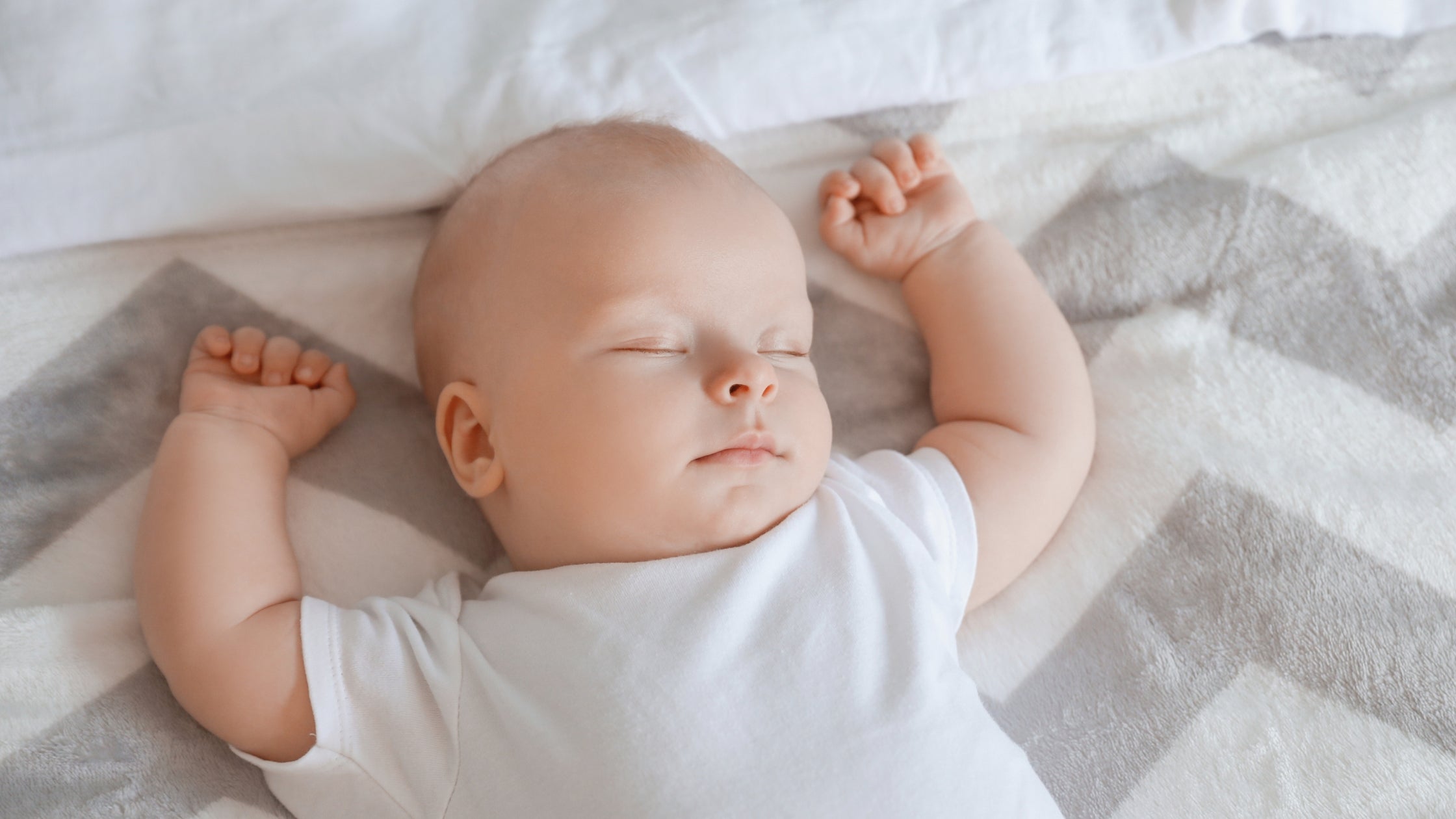 keeping your little one cool: tips for beating the heat | b.box AU